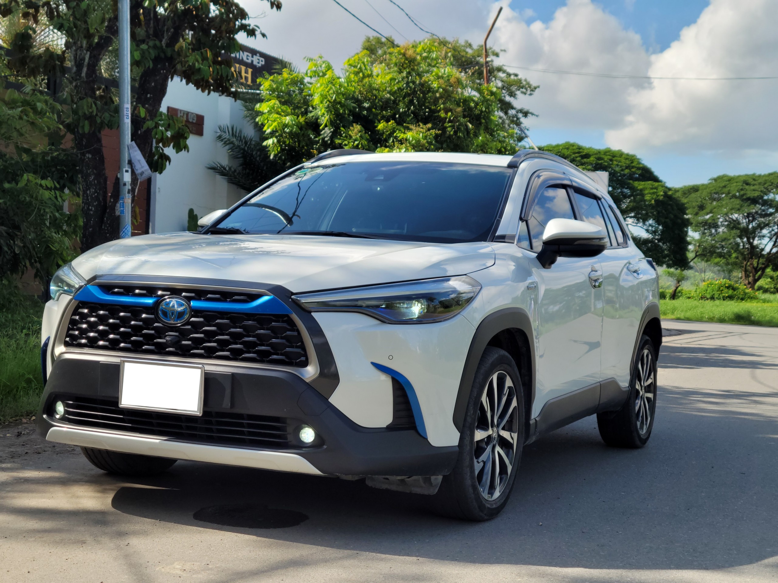 Toyota Cross Hybrid 1.8HV | Cần Thơ Auto